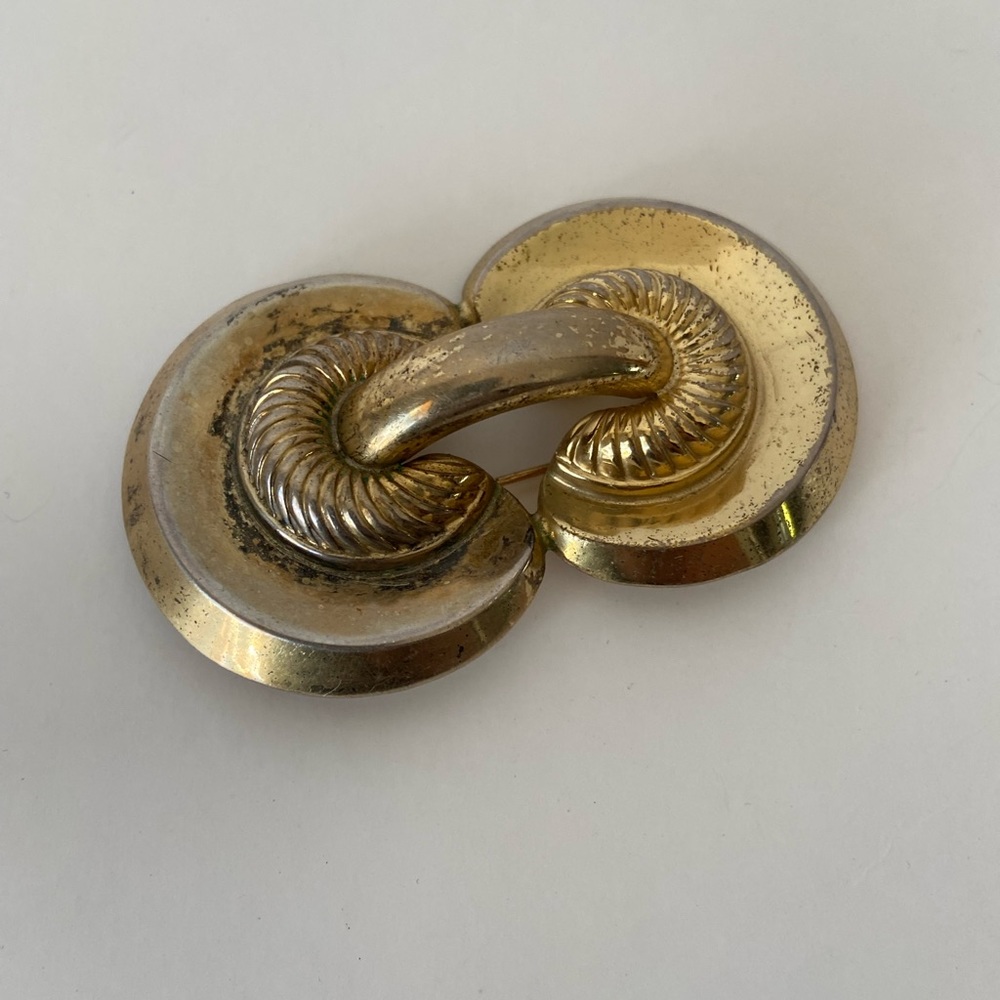 Vintage Monet Gold Metal Retro Brooch - Gem